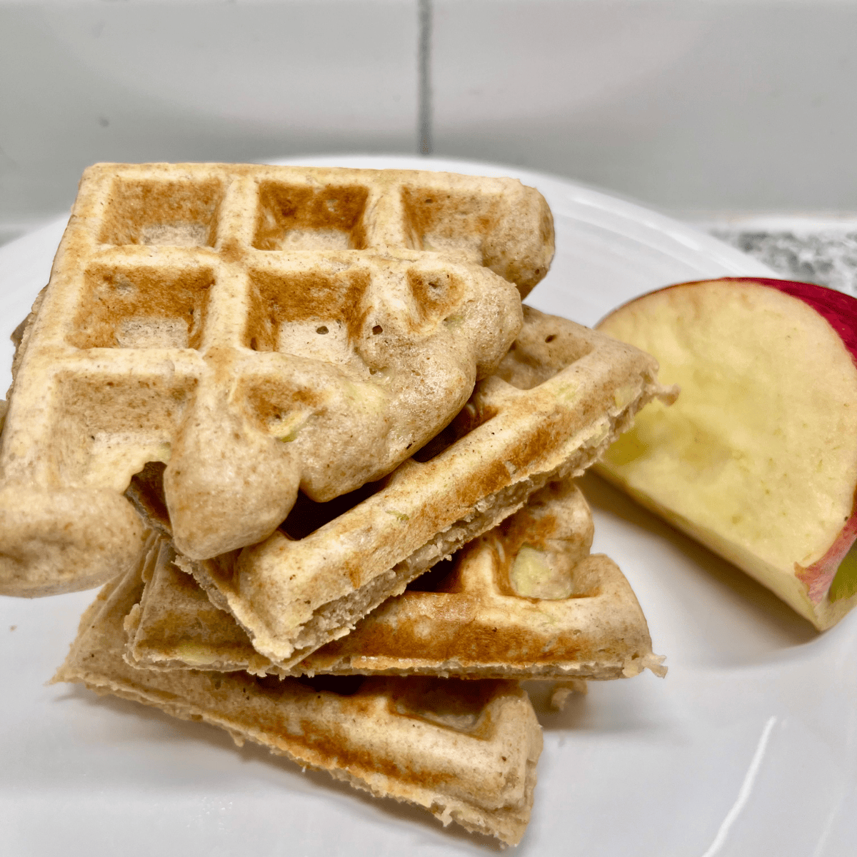 Easy Apple Waffles For Baby & Toddlers - A Quick Breakfast Recipe - BLW ...